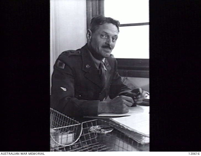 VICTORIA BARRACKS, MELBOURNE, VIC 1945-12. VX277 LIEUTENANT COLONEL H ...