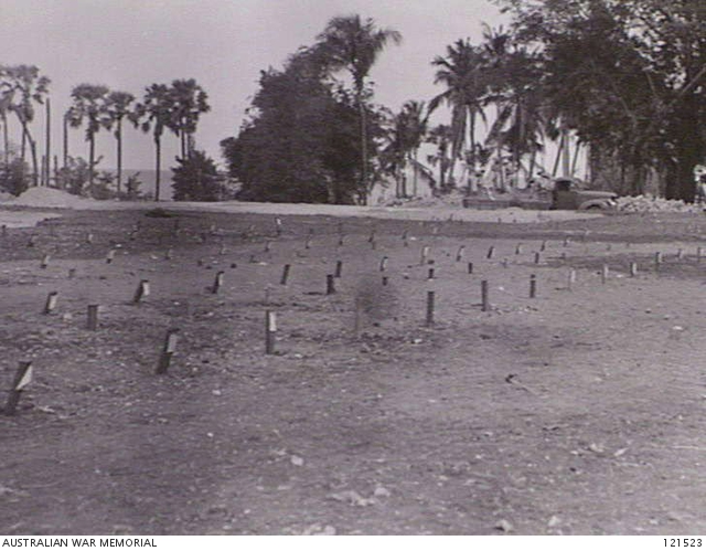 KOEPANG, DUTCH TIMOR 1945-11-21. AT THE AUSTRALIAN WAR CEMETERY THE ...