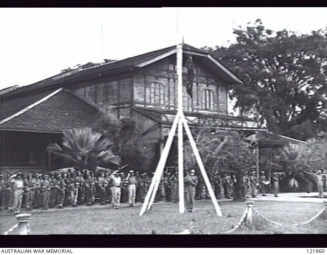 PONTIANAK, BORNEO 1945-10-21. OCCUPATION BY 2/33RD BATTALION. A ...