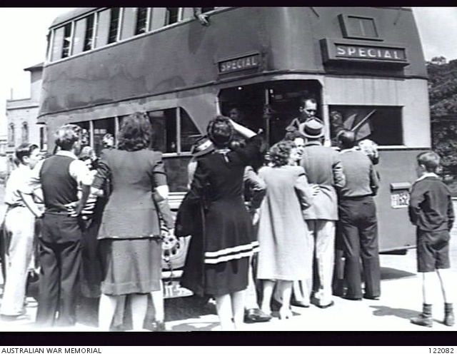 SYDNEY, NSW. 1945-10-08. 8TH DIVISION EX PRISONERS OF WAR BEING ...