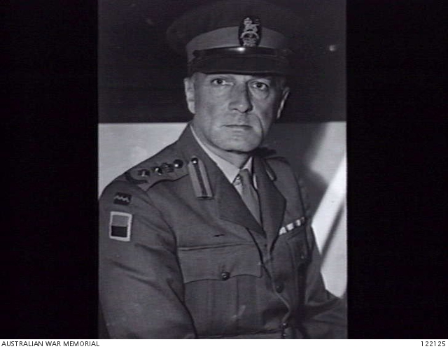 WOOLLOOMOOLOO, SYDNEY, NSW 1945-10-11. WX42475 COLONEL L. H. LEWINGTON ...