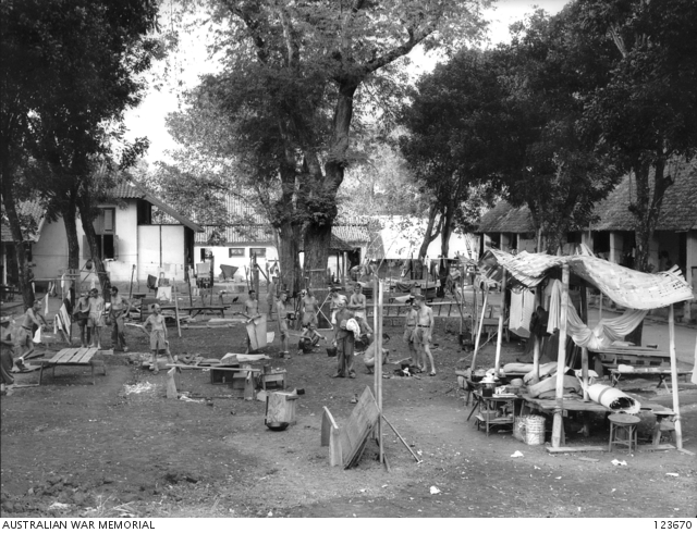 BATAVIA, JAVA 1945-09-24. EX PRISONERS OF WAR MOVING ABOUT BETWEEN THE ...