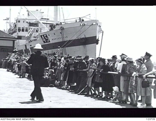 SYDNEY, NSW 1945-11-23. THE HOSPITAL SHIP WANGANELLA (45) ARRIVED AT ...