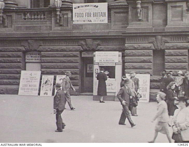 MELBOURNE, VIC 1945-11-29. "FOOD FOR BRITAIN" POSTERS AND PLACARDS ...