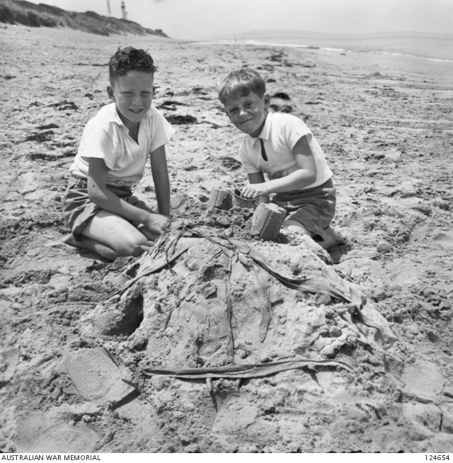 QUEENSCLIFF, VIC 1945-12-17. JOHN ENDACOTT (FRANKSTON, VIC) AND PETER ...