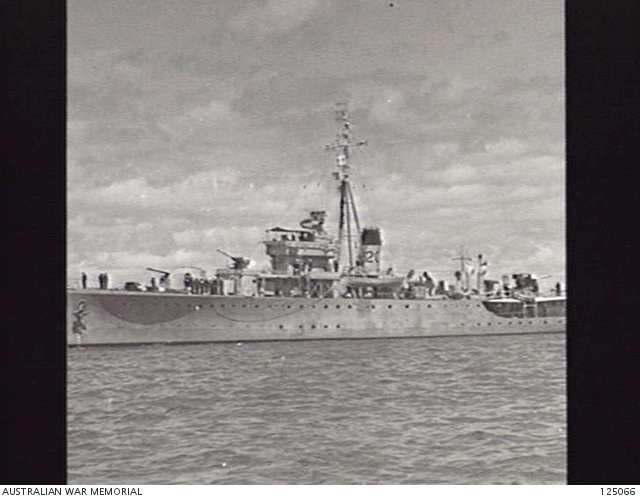 MELBOURNE, VIC 1946-02-14. PORT SIDE VIEW OF HMAS SWAN. | Australian ...