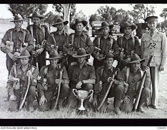 LIVERPOOL, NSW. 1945. A TEAM OF UNIDENTIFIED VOLUNTEER DEFENCE CORPS ...