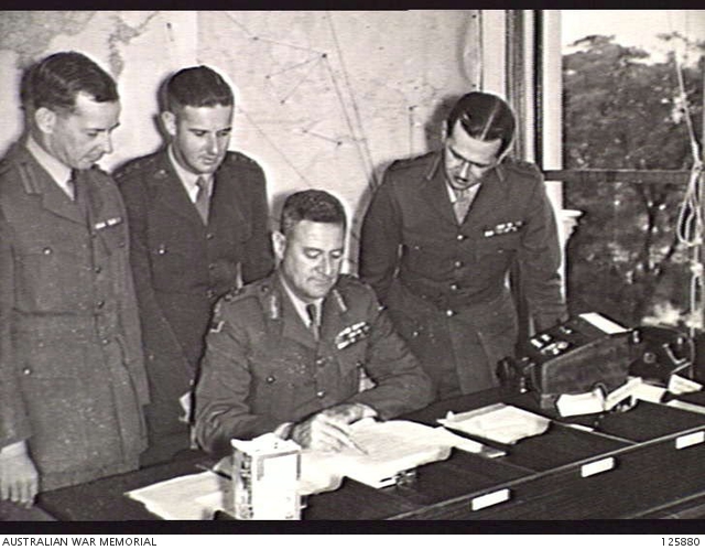MELBOURNE, VIC. 1946-02-25. COLONEL D. BOWDEN, STAFF CAPTAIN LAYTON ...