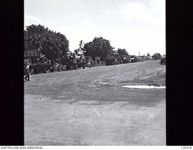 DARWIN, NT. 1946-03-10. OLD ARMY AND RAAF VEHICLES SOLD BY THE ...