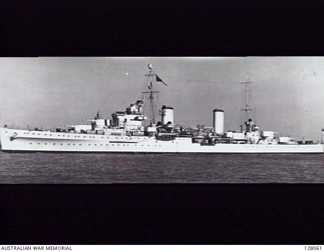 Australian Cruiser HMAS Hobart entering the harbour. She is on her ...
