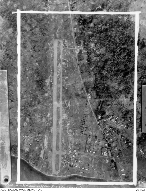 LAE, NEW GUINEA. 1943-01-04. AIRFIELD FROM 12,600 FEET. AIRCRAFT ...