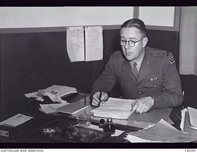 QX42596 Lieutenant Colonel Leslie George Kerr, D/C Ordnance Officer, 5 ...