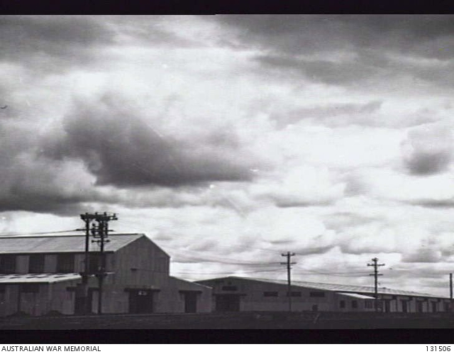 BROADMEADOWS, VIC. 1946-09-24. EXTERIOR OF STOREHOUSES 11 AND 13 AT 2 ...