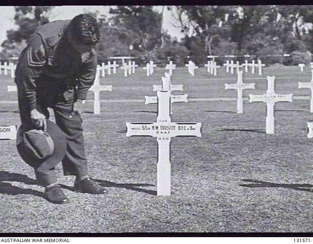 PERTH, WA. 1946-09-04. GRAVE OF SQUADRON LEADER KEITH W. (BLUEY ...