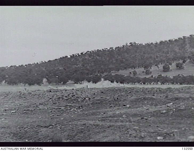 CANBERRA, ACT. 1947-05-22. AIR COOPERATION DURING A MORTAR TRAINING ...