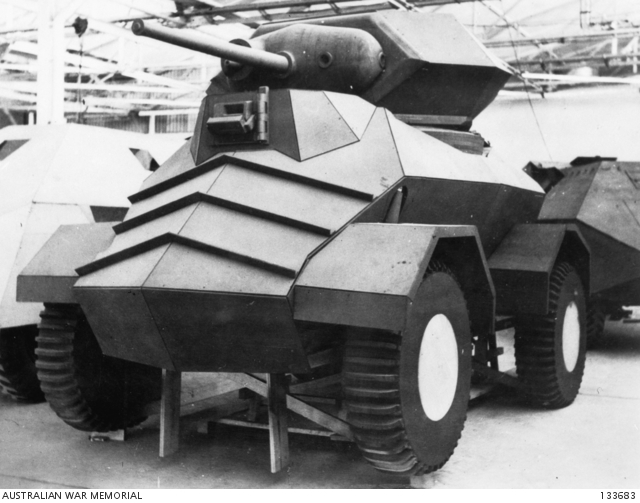 ARMOURED CAR (AUSTRALIA) HEAVY. OWING TO DIFFICULTIES ENCOUNTERED IN ...