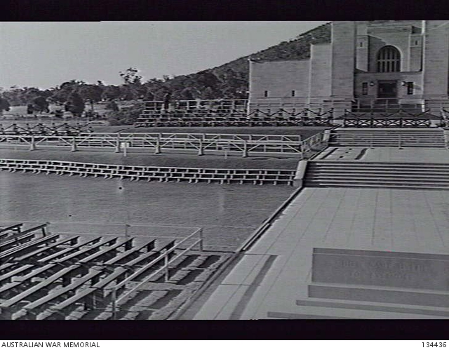 CANBERRA, ACT. 1951-04-24. THE LAY-OUT, LOOKING TOWARDS THE ENTRANCE OF ...