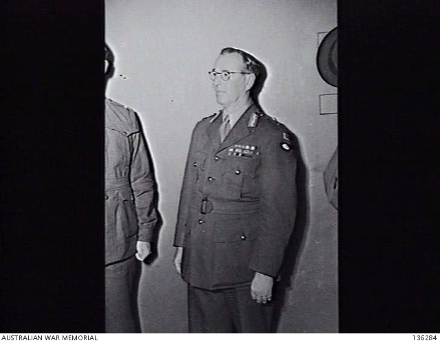 MELBOURNE, VIC. 1942-04-25. VX13 MAJOR GENERAL S. G. SAVIGE, CB CBE DSO ...