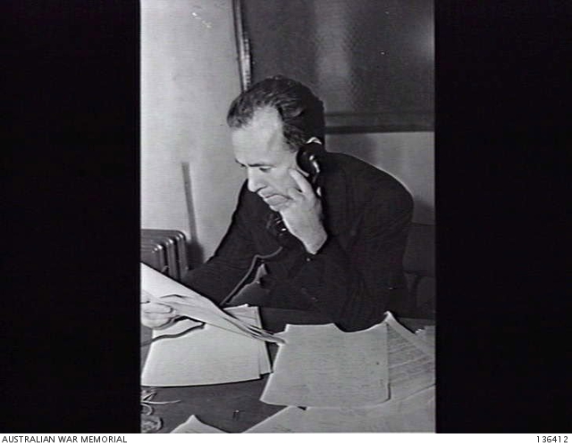 MELBOURNE, VIC. 1942-06-12. DR H. C. (NUGGET) COOMBS, COMMONWEALTH ...