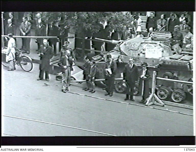 MELBOURNE, VIC. 1942-11-11. A GERMAN PANZERKAMPFWAGEN III AUSF E MEDIUM ...