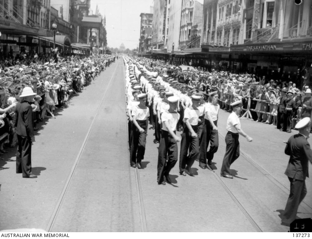 MELBOURNE, VIC. 1942-12-09. MEMBERS OF THE ROYAL AUSTRALIAN NAVY MARCH ...