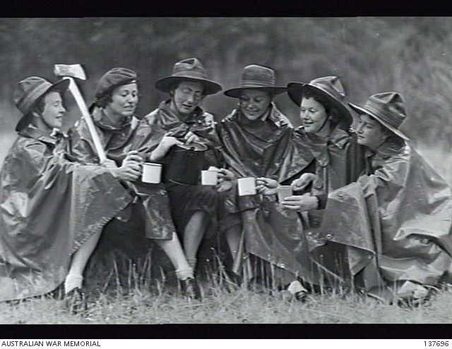 SHEPPARTON, VIC. 1943-01-22. MEMBERS OF THE WOMEN'S AUXILIARY ...