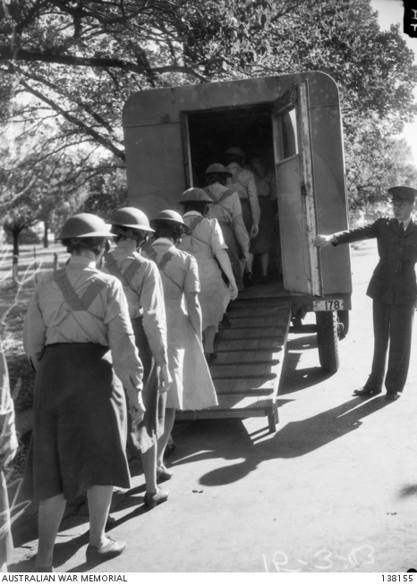 MELBOURNE, VIC. 1943-03-15. MEMBERS OF THE AUSTRALIAN WOMEN'S ARMY ...