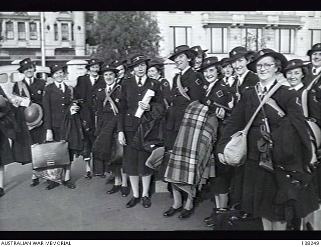 MELBOURNE, VIC. 1943-03-23. MEMBERS OF THE AUSTRALIAN ARMY MEDICAL ...