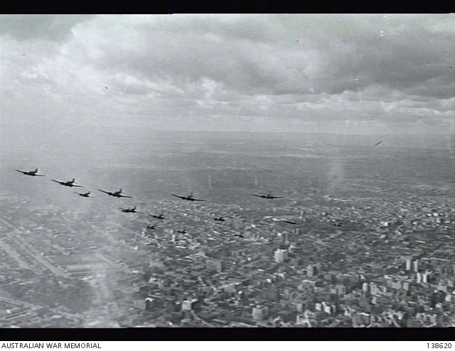 Melbourne, Vic. 1943-04-16. Airspeed "Oxford" aircraft of the RAAF ...
