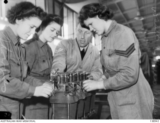 Melbourne, Vic. 1943-05-24. Women's Auxiliary Australian Air Force ...