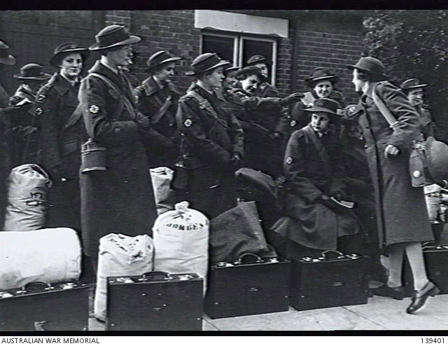 MELBOURNE, VIC. 1943-08-04. MEMBERS OF THE AUSTRALIAN ARMY MEDICAL ...