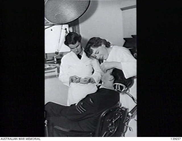 MELBOURNE, VIC. 1943-09-15. 257566 FLIGHT LIEUTENANT N. W. (ANNE ...