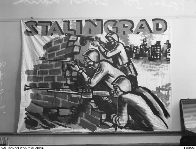 MELBOURNE, VIC. 1943-11-06. ONE OF THE MANY BANNERS CARRIED BY THE ...