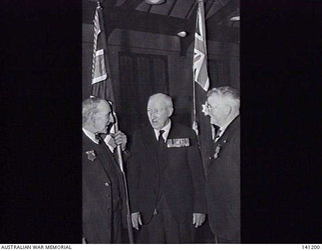 Melbourne, Vic. 1944-05-20. Be-medalled veterans of the Boer War who ...