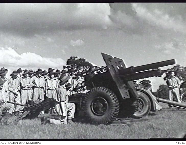 Watsonia, Vic. 1944-08-26. Army cadets from city schools receiving ...