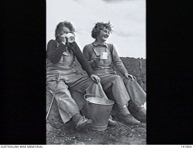 Victoria. 1944-10-15. Naida Rose (left) and Merle Goode, members of the ...