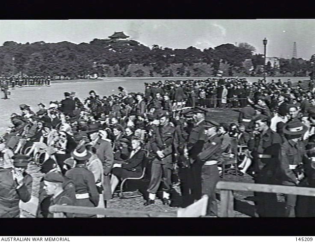 Tokyo, Japan. 1947-11-21. Part of the crowd that watched the parade by ...
