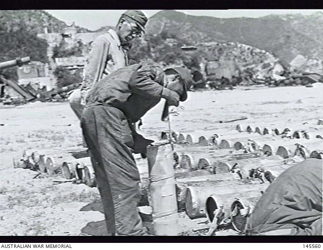 Kaigoshi, Kurahashi Shima, Japan. 1948-07-01. Japanese labourers ...