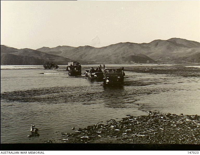 Pakchon, Korea. 1950-11. A patrol from C Company, 3rd Battalion, The ...