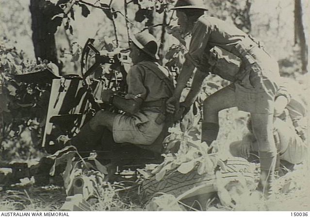 Darwin, NT. June 1942. A 2 pounder anti-tank gun in a defensive ...