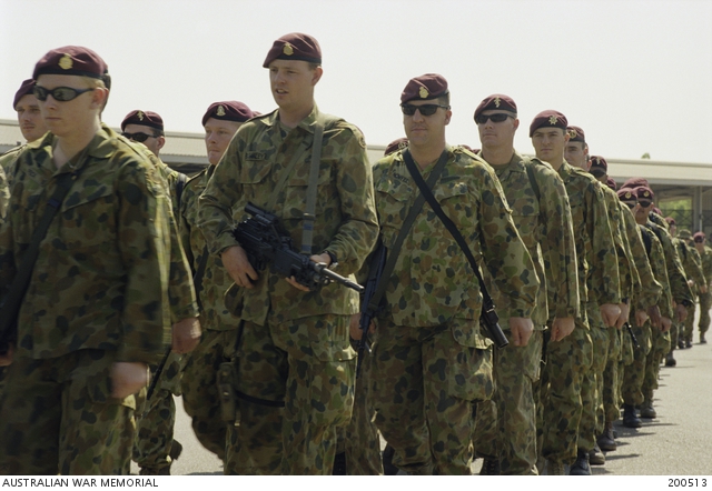 Palmerston, NT. 20 September 1999. Soldiers of 3rd Battalion (Parachute ...