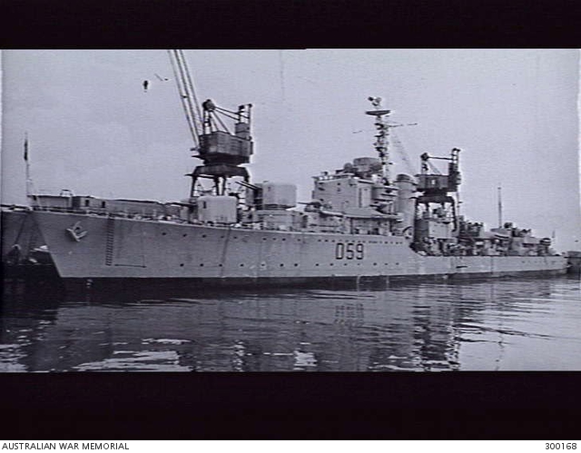 WILLIAMSTOWN, VIC. 1955-09-23. PORT BOW VIEW OF THE DESTROYER HMAS ...