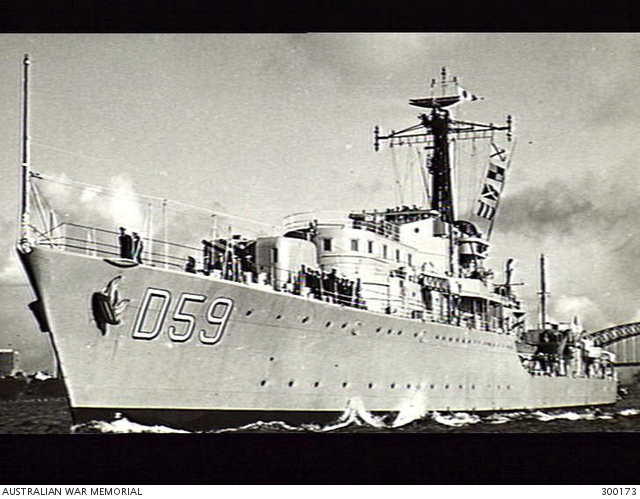 SYDNEY, NSW. BATTLE CLASS DESTROYER HMAS ANZAC (II) IN SYDNEY HARBOUR ...