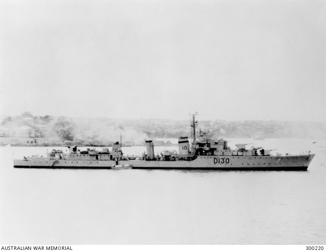 SYDNEY, NSW. 1955-05. STARBOARD SIDE VIEW OF THE DESTROYER HMAS ARUNTA ...