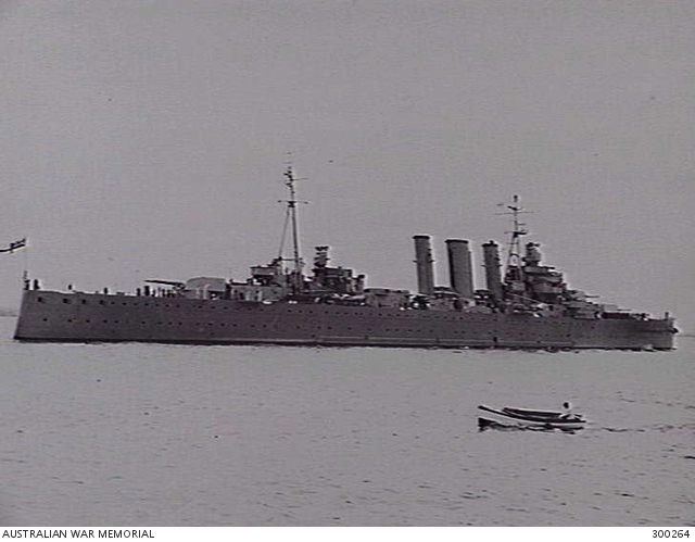 PORT PHILLIP BAY, VIC. 1954. STARBOARD QUARTER VIEW OF THE HEAVY ...