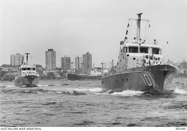 SYDNEY. BOW VIEW OF THE PATROL BOAT HMAS BAYONET (101) WITH HMAS ...