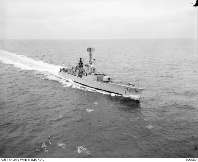 1965. AERIAL STARBOARD BOW VIEW OF THE FRIGATE (EX DESTROYER ESCORT ...