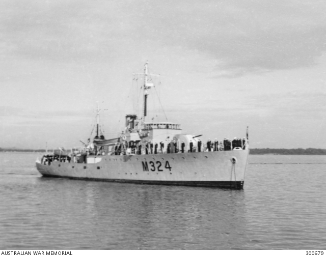 1954-08. STARBOARD SIDE VIEW OF THE CORVETTE HMAS GLADSTONE (I) (M324 ...