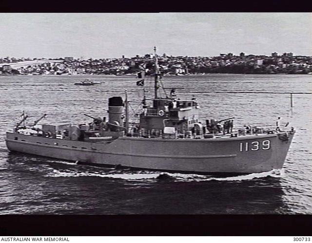 C.1963. STARBOARD SIDE VIEW OF THE MINESWEEPER HMAS HAWK II (EX HMS ...