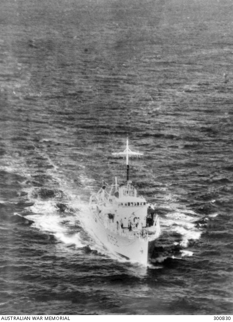 1954-08. AERIAL STARBOARD BOW VIEW OF THE CORVETTE HMAS JUNEE AS A ...